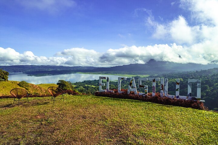 Camping y Mirador El Castillo - Camping with Arenal Volcano Views